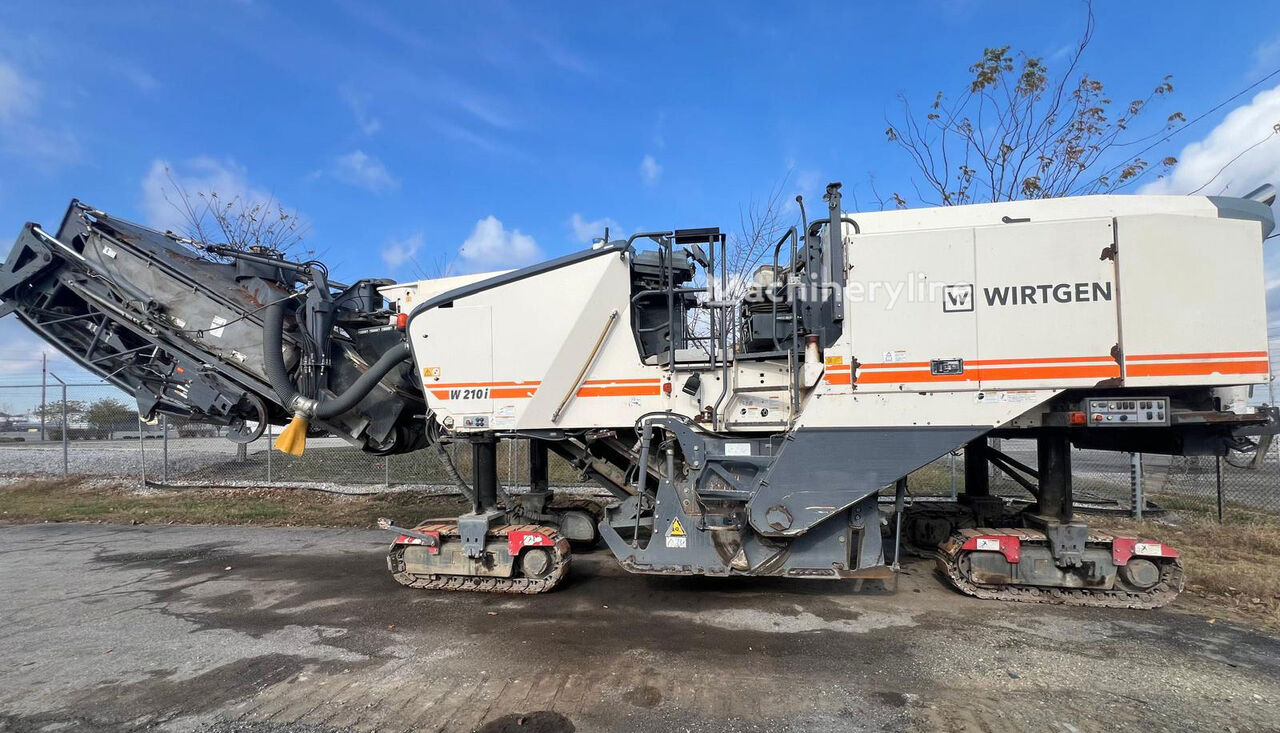 Wirtgen W 210 i glodalica za asfalt