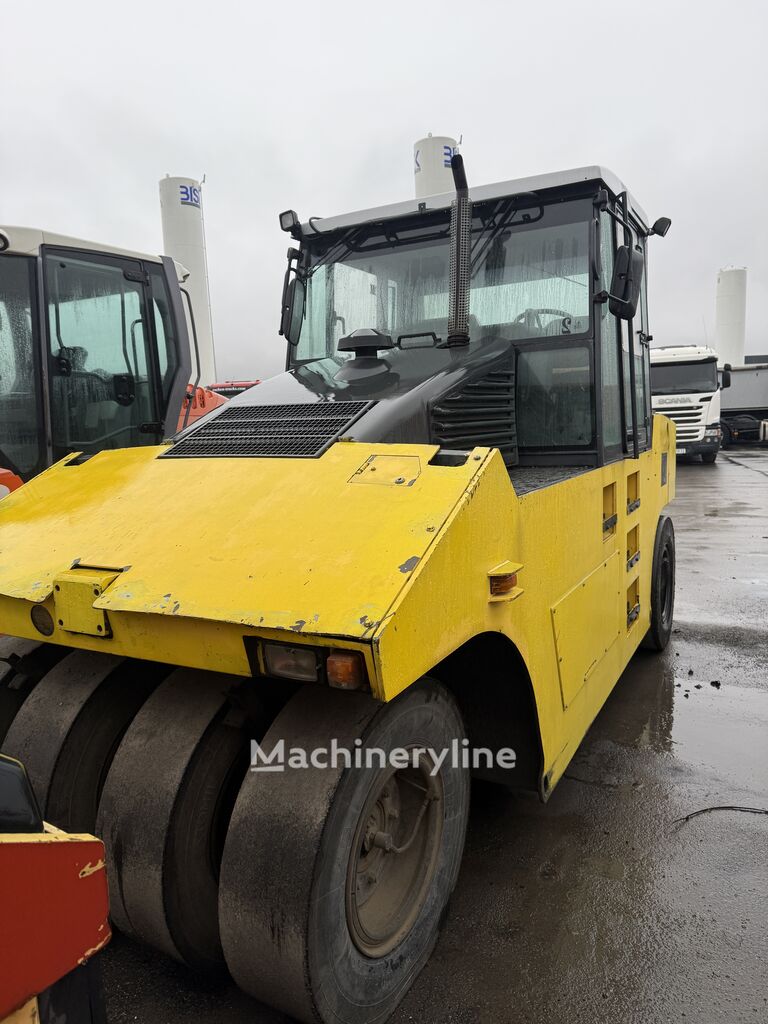 BOMAG BW 24R pneumatski valjak