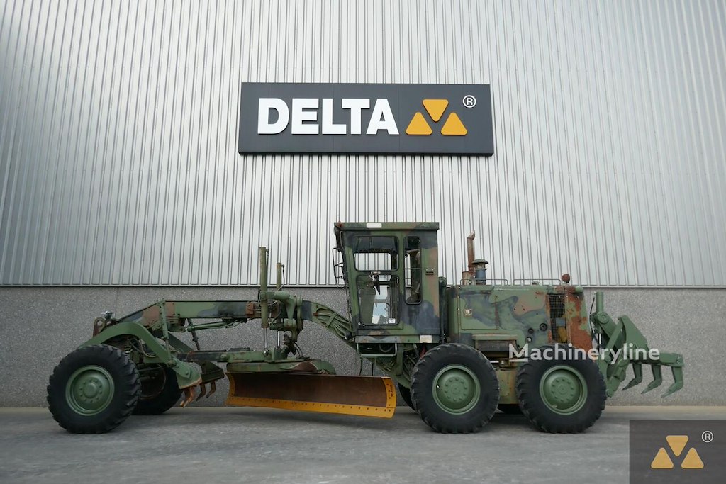Caterpillar 130G Ex-army grejder