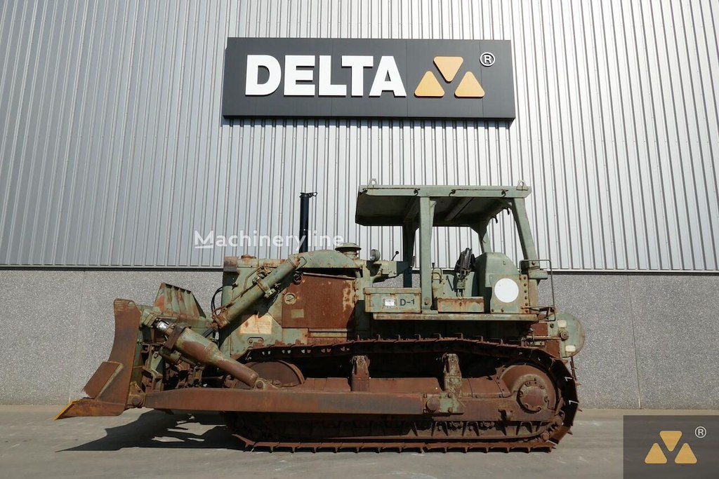 Caterpillar D7F Ex-army buldožer