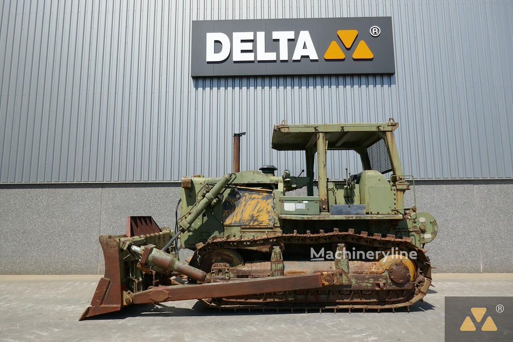 Caterpillar D7F Ex-army buldožer
