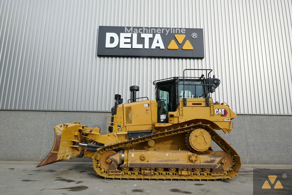 Caterpillar D6 LGP buldožer