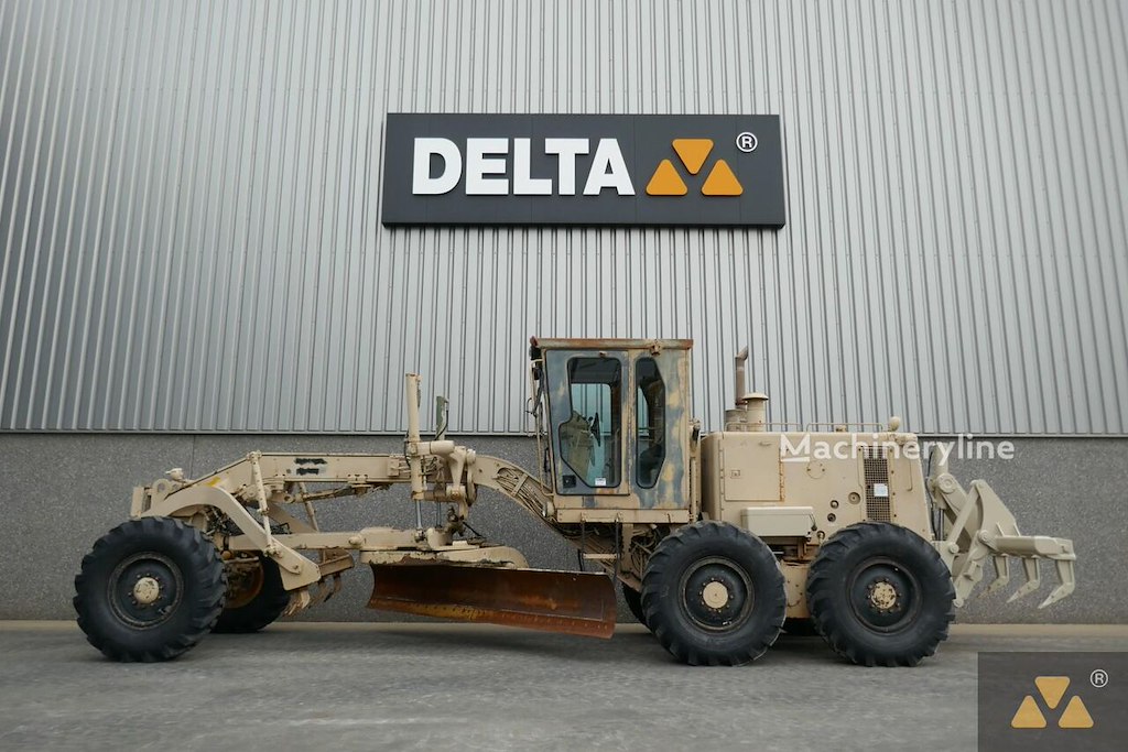 Caterpillar 130G Ex-army grejder