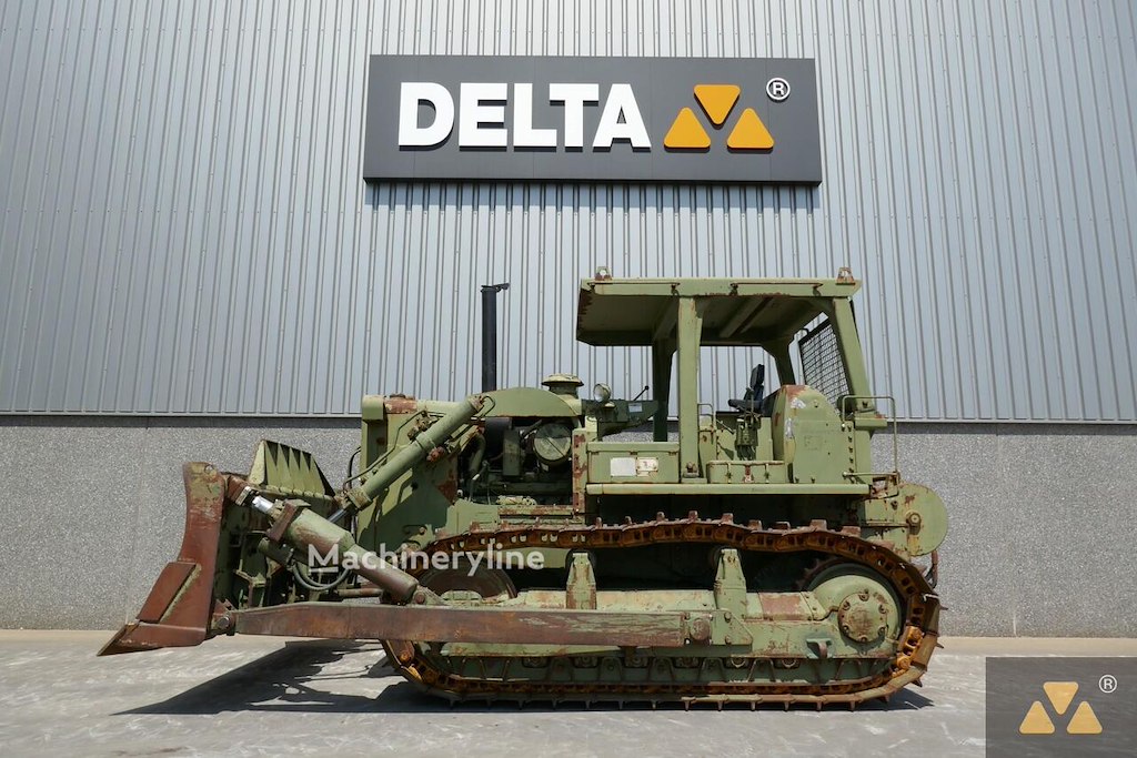 Caterpillar D7F Ex-army buldožer