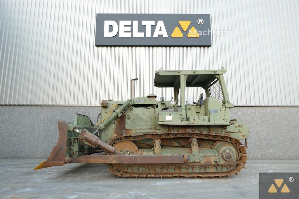 Caterpillar D7F Ex-army buldožer