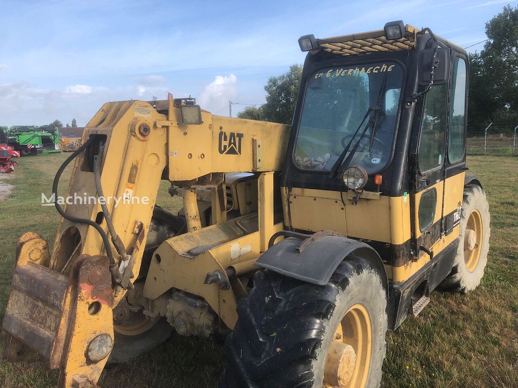 Caterpillar TH62 teleskopski utovarivač