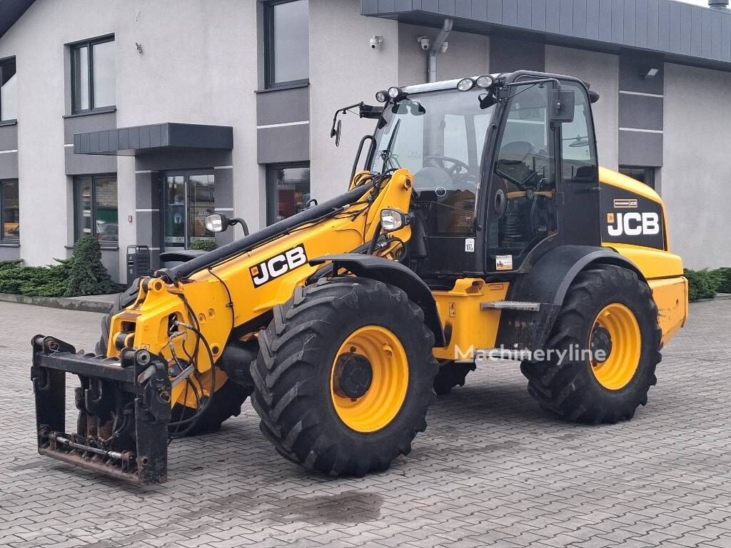 JCB TM 320 AGRI teleskopski utovarivač
