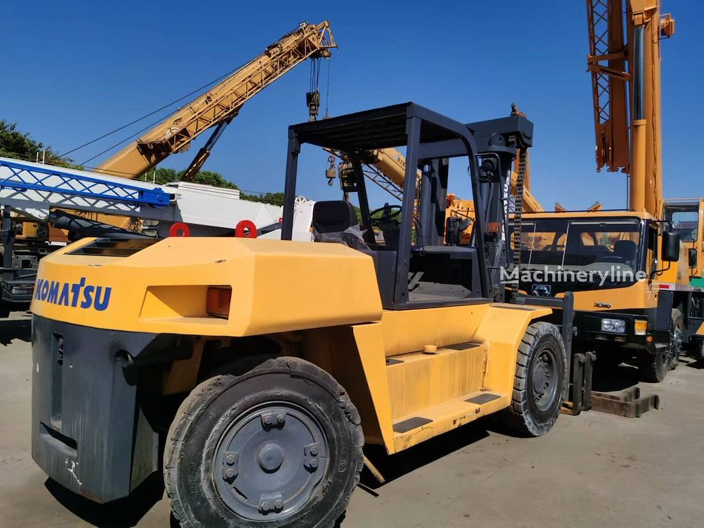 Komatsu FD160 teški viljuškar