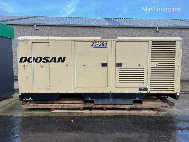 Doosan 25/280 stacionarni kompresor