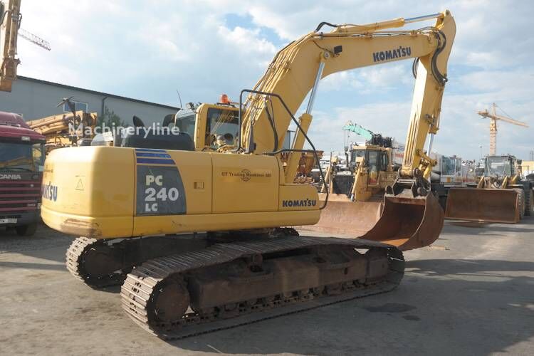 Komatsu PC 240-8 bager guseničar
