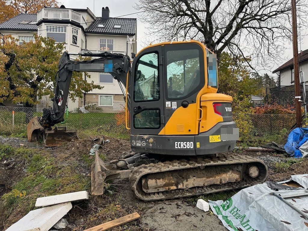 Volvo ECR58D Beltegraver m/ tilt og skuffe mini bager