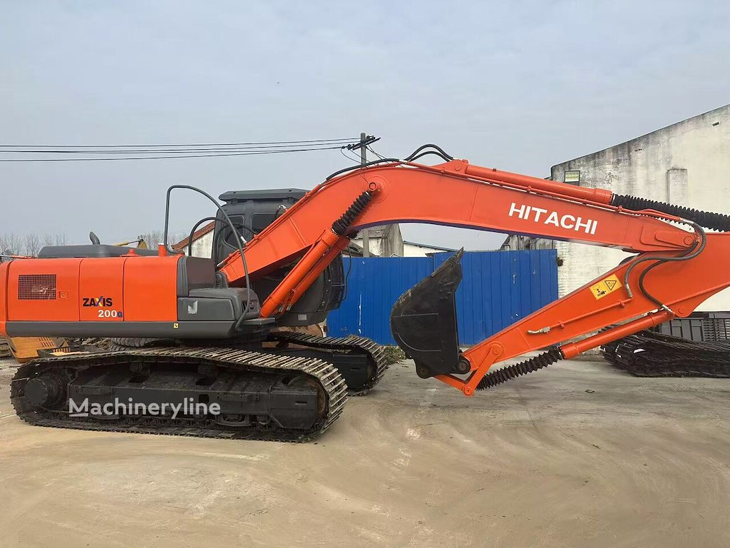 Hitachi ZX200-3G bager guseničar