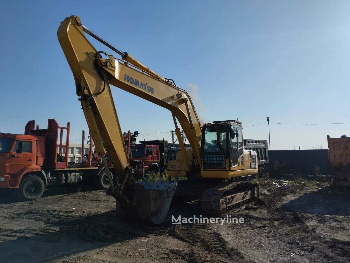 Izdajem Komatsu PC220 bager guseničar