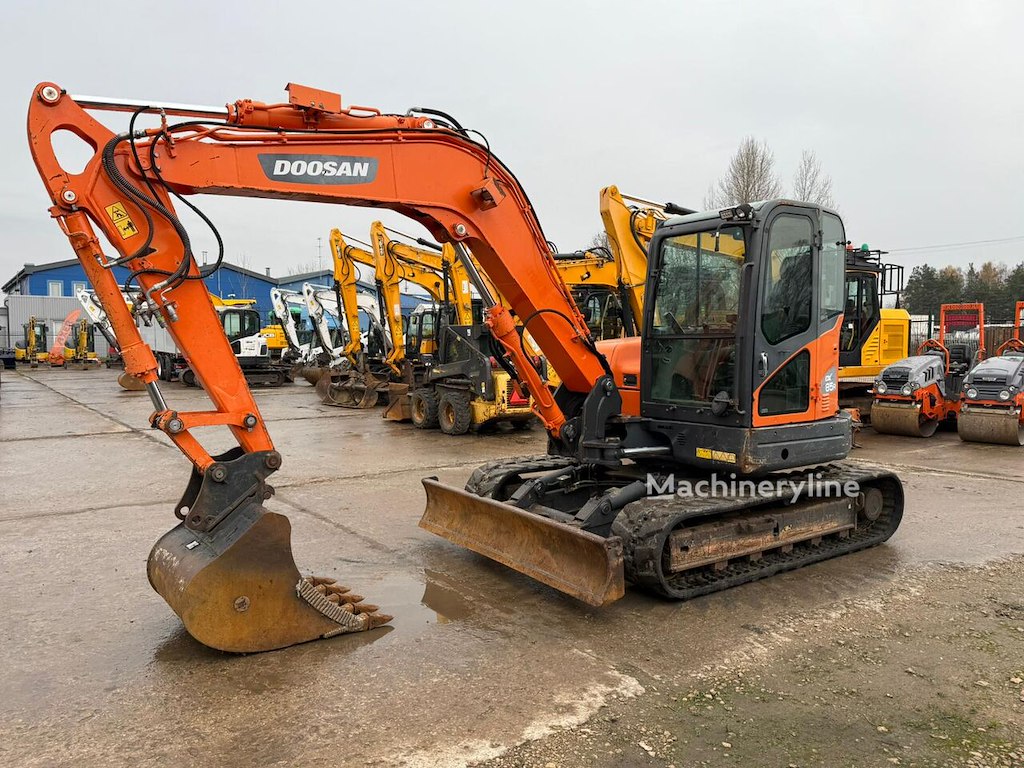 Doosan DX85R midi bager