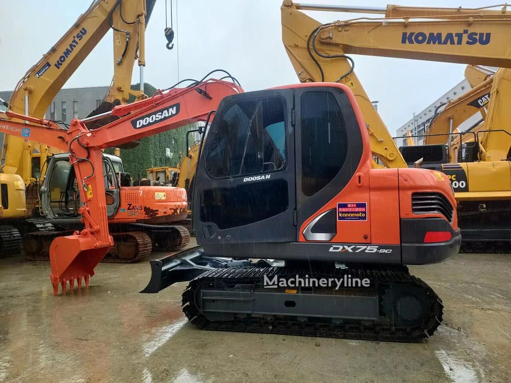 Doosan DX75 midi bager