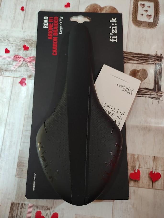 Fizik Arione R1