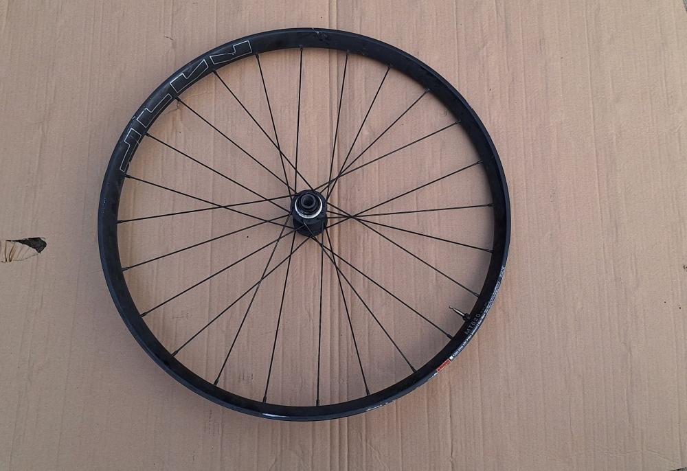Prednji točak Shimano MT620 30 27,5"