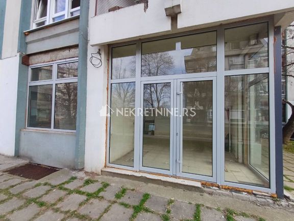 Lokal 88 m², Pr, Obrenovac, Rojkovac, 77.000€