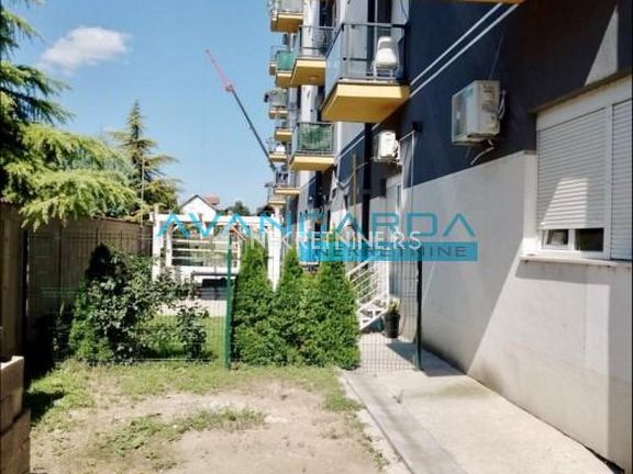 Gradska lokacija, Centar, Jug Bogdanova, 3.0 stan, 70m2, 98000 EUR