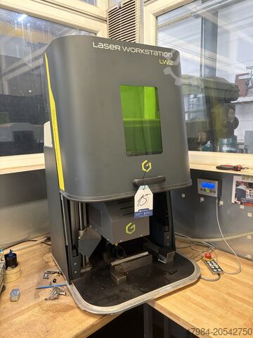Lasersko graviranje mašina
GRAVOTECH LASER WORKSTATION 2