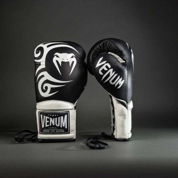 Venum Giant 2.0 Mike Tyson Pro Rukavice sa Pertlama Crno/Bele 10OZ