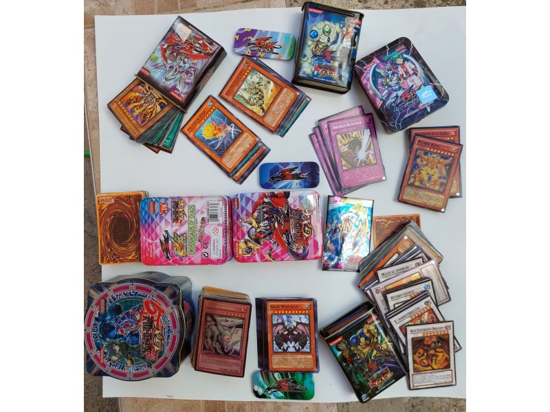 OGROMAN LOT YUGI OH KARTI I SVE SA SLIKA