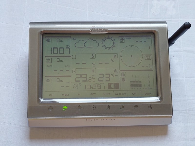 Oregon Scientific WMR300 Pro Meterološka Stanica