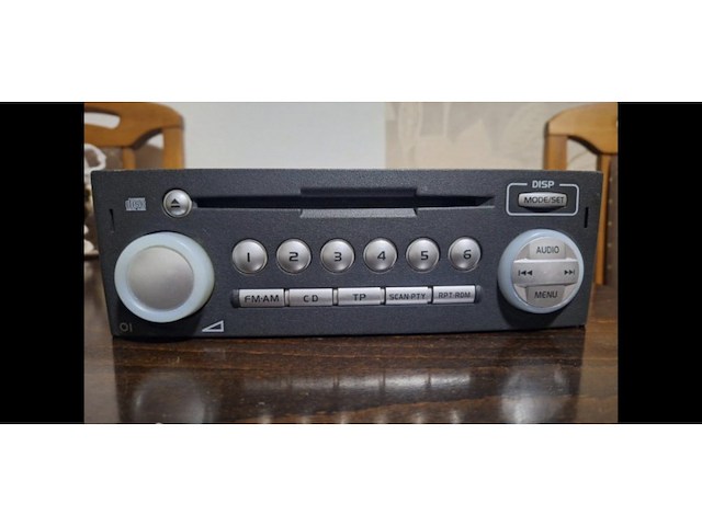 Radio CD plejer Mitsubishi Colt