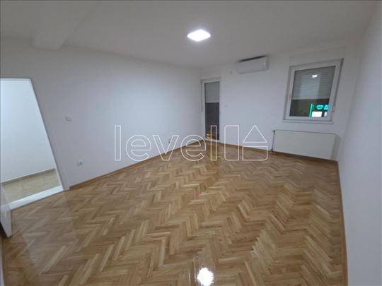 Stan,Novi Sad,Sajam,kv: 48.00, € 135000, ID: 10022