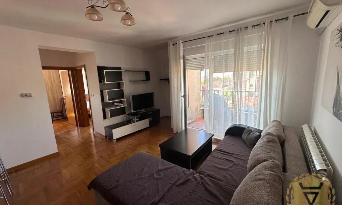 Izdavanje, dvosoban stan, 56m², Vojvode Vlahovica, Beograd