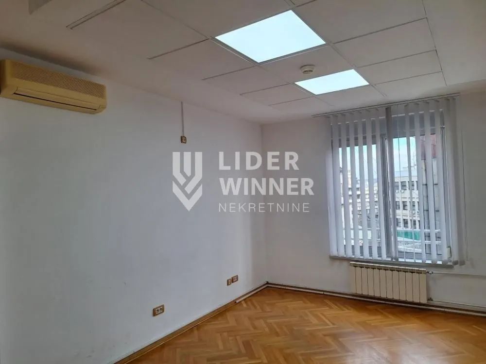 Izdavanje, poslovni prostor, 205m², Stari Grad, Beograd