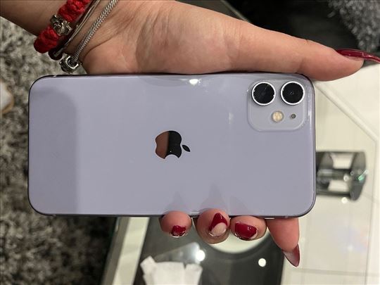 Prodajem Iphone 11 64gb