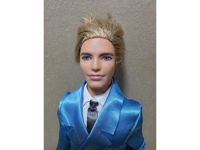 Barbie ken  Princ Liam