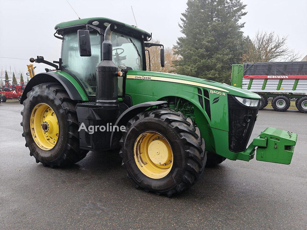John Deere 8400R traktor točkaš