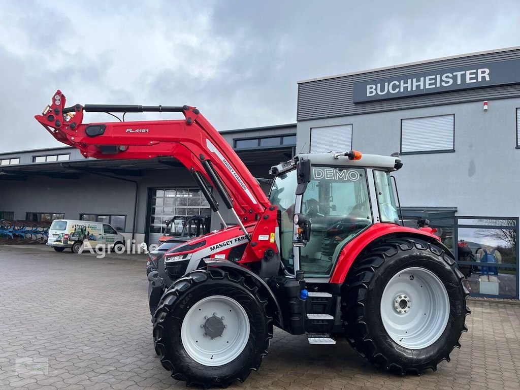 Massey Ferguson 5S. 125 Dyna-6 traktor točkaš