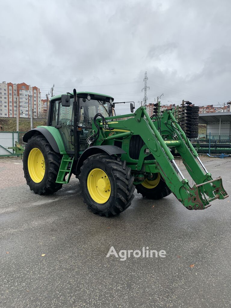 John Deere 6830 traktor točkaš