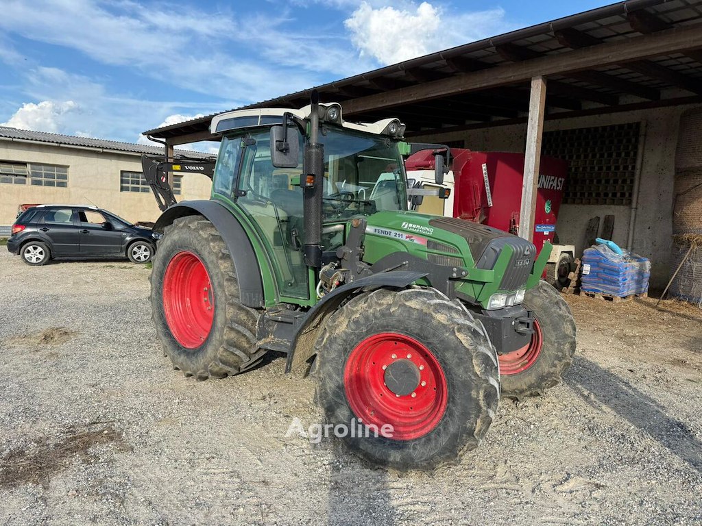 Fendt 211 VARIO TMS traktor točkaš