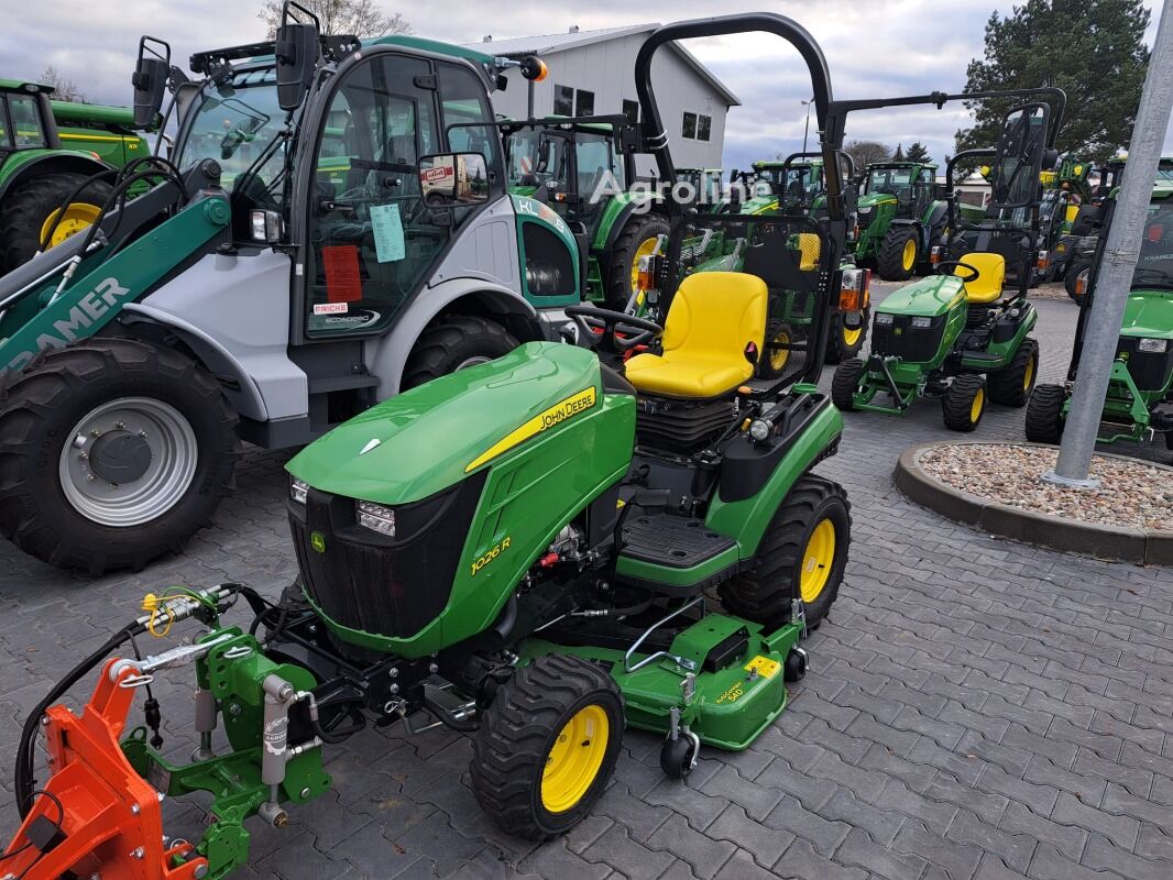 Novi John Deere 1026R traktor točkaš