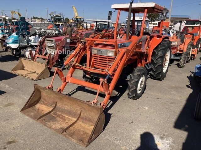 Kubota TRACTOR(Kubota) traktor točkaš
