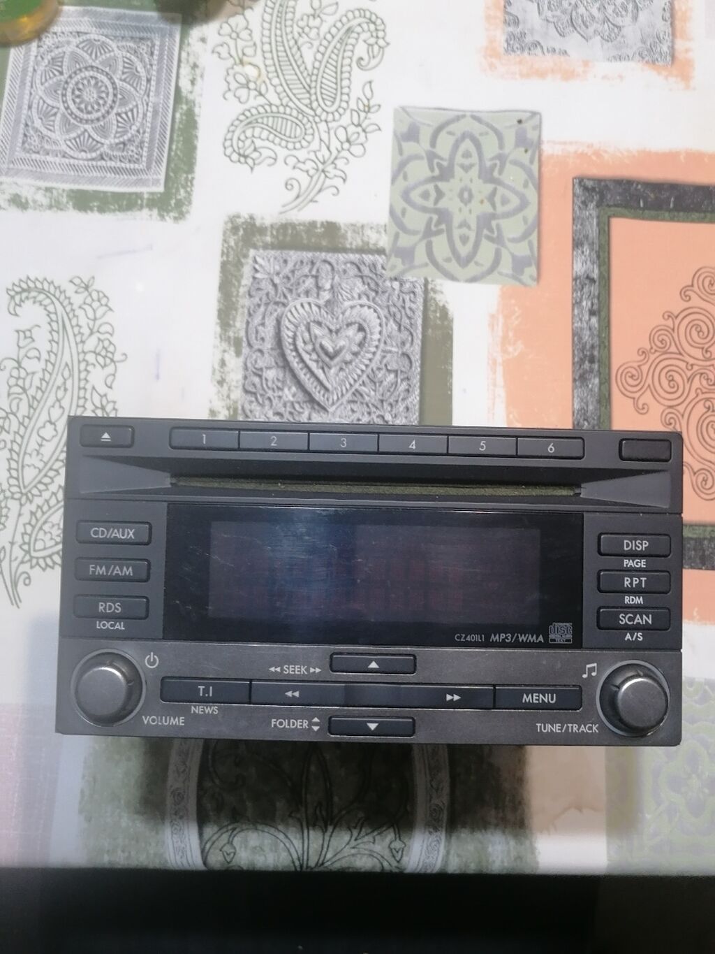 Auto radio CD/MP3 (model CZ4011, MP3/WMA) - Fabricki 1-DIN auto radio