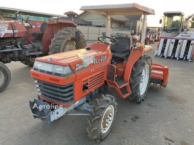 Kubota TRACTOR(Kubota) mototraktor