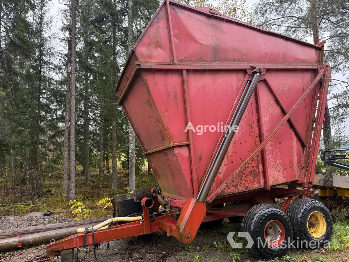 Prodaje se Höglastande & Högtippande Vagn traktorsku prikolicu na aukciji