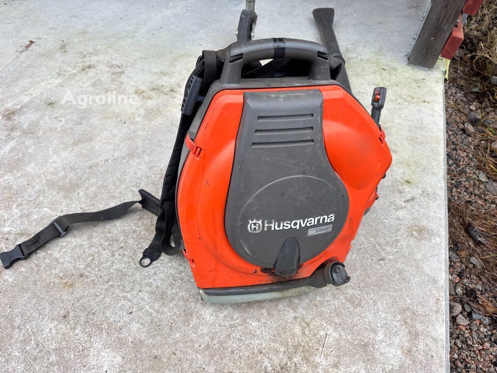 Prodaje se Husqvarna 356BT duvač na aukciji