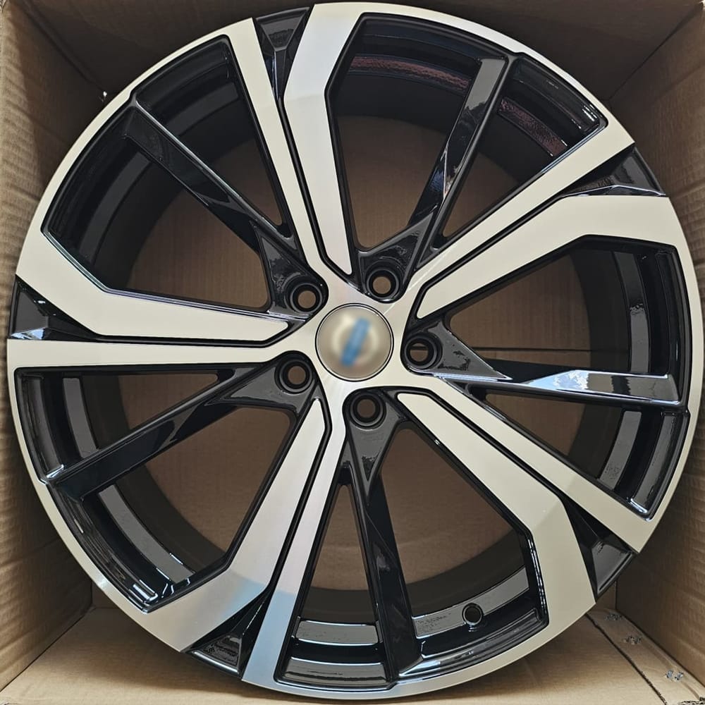 ALU FELNE
7.5J x18 ET50.5 5X108
