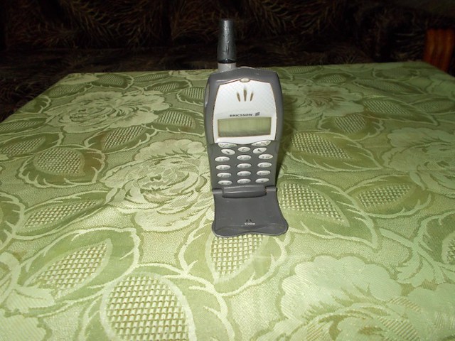 Ericsson T20e - mobilni telefon iz 2001 godine