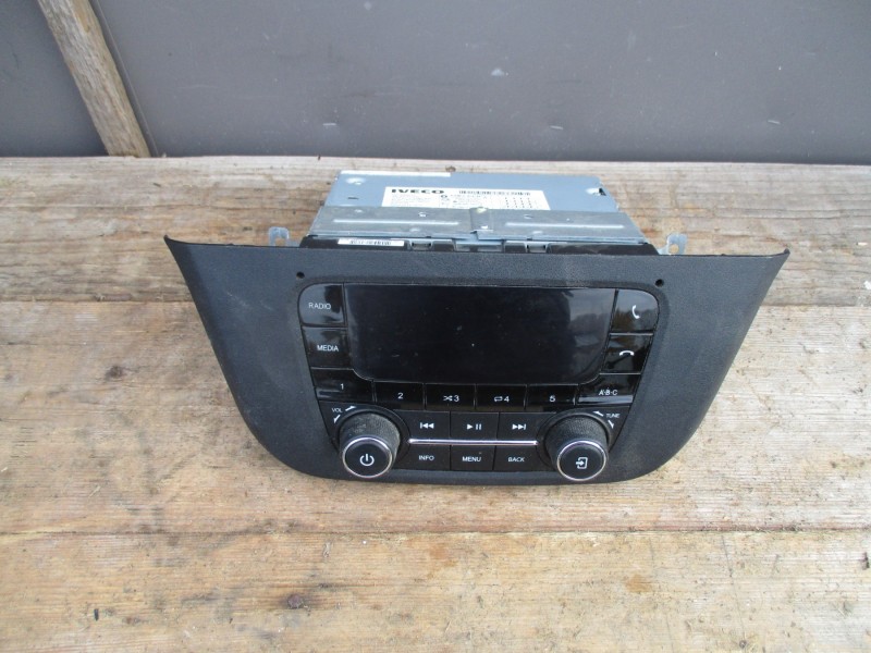 IVECO DELPHI muzika za auto Radio-BT-DAB