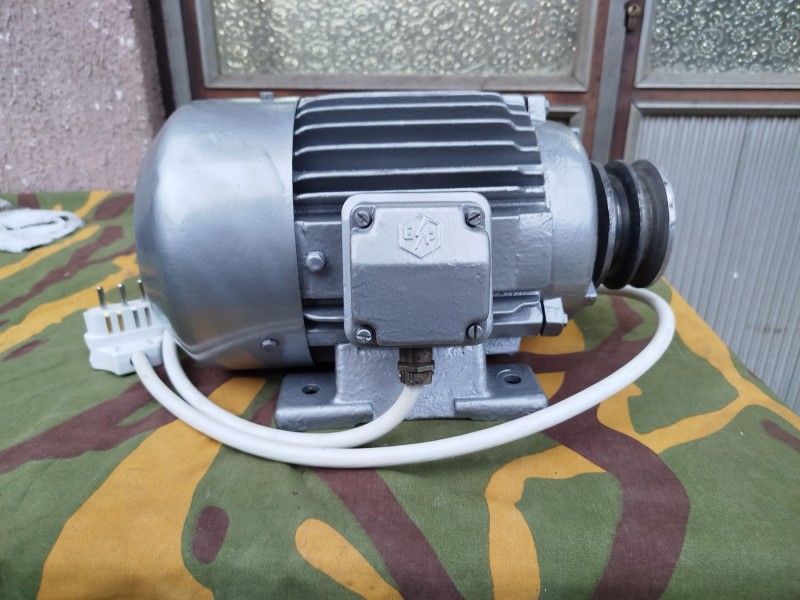 Elektromotor trofazani 3kW 2850 rpm