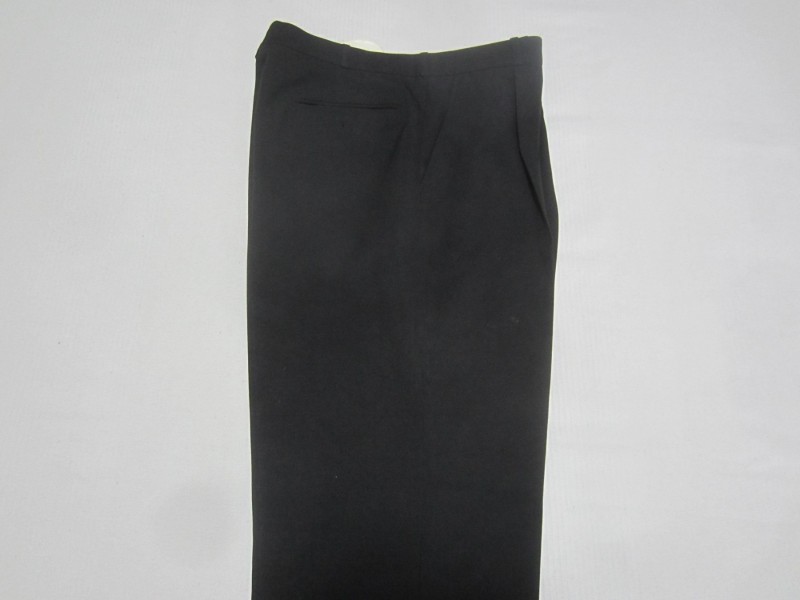 ARMANI muske pantalone L-POVOLJNO