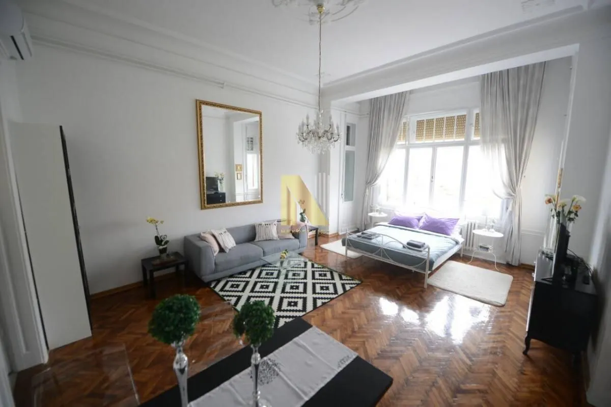 Izdavanje, dvosoban stan, 65m², Centar, Novi Sad
