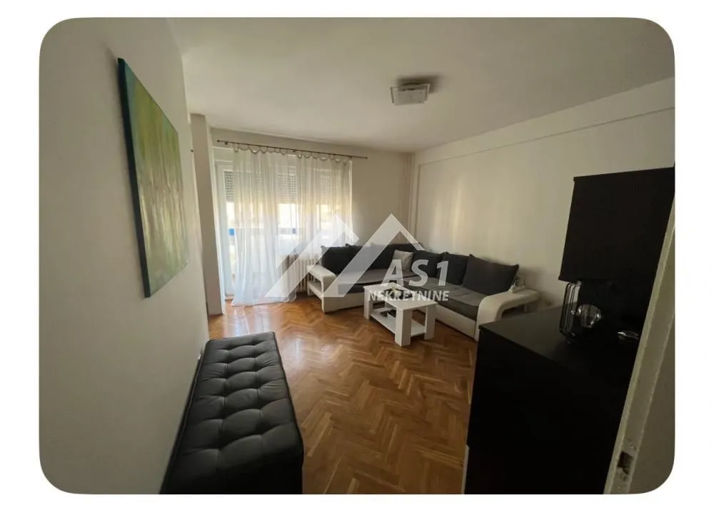 Izdavanje, jednosoban stan, 42m², Centar, Novi Sad